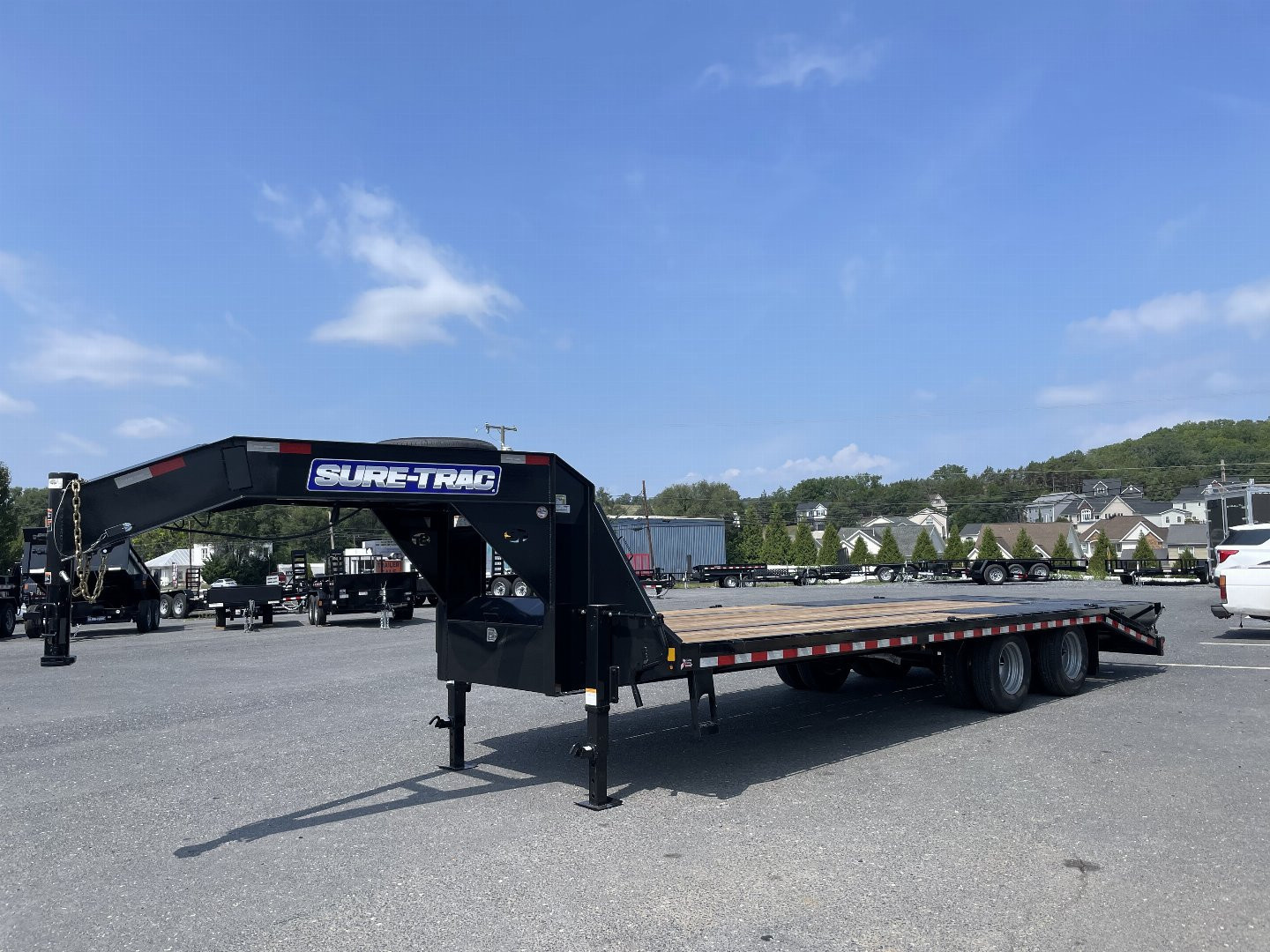 New 2025 SURE-TRAC 20+5 22.5K Deckover Gooseneck Equipment Trailer