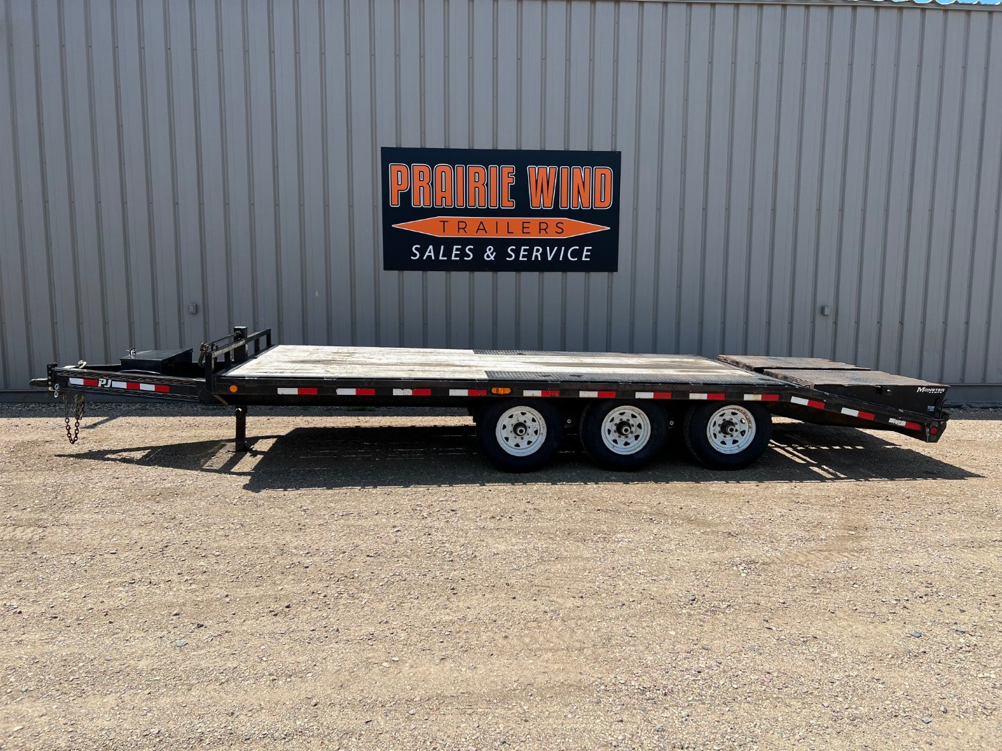 Used 2019 PJ TRAILERS 20' F8 Deckover Triple Axle Equipment Trailer for ...