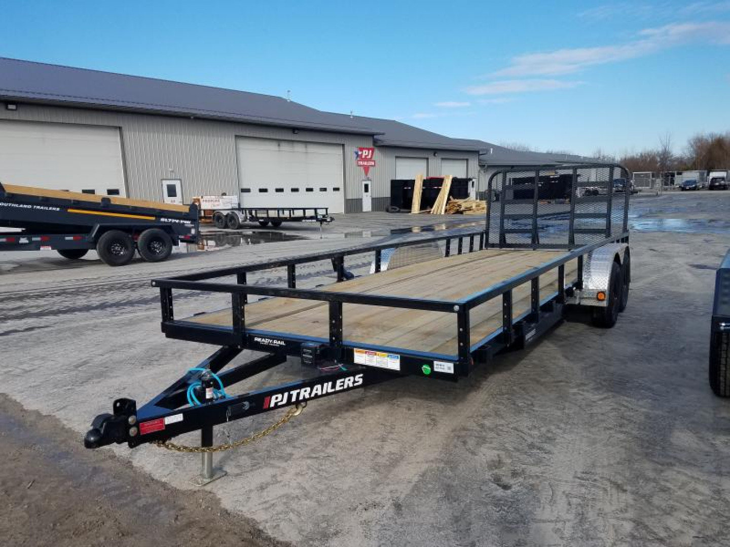 New 2025 PJ Trailers UL222