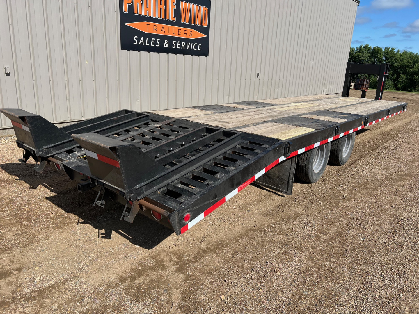 Used 2005 Interstate Trailers 28' Gooseneck Dually Flatbed Trailer for ...