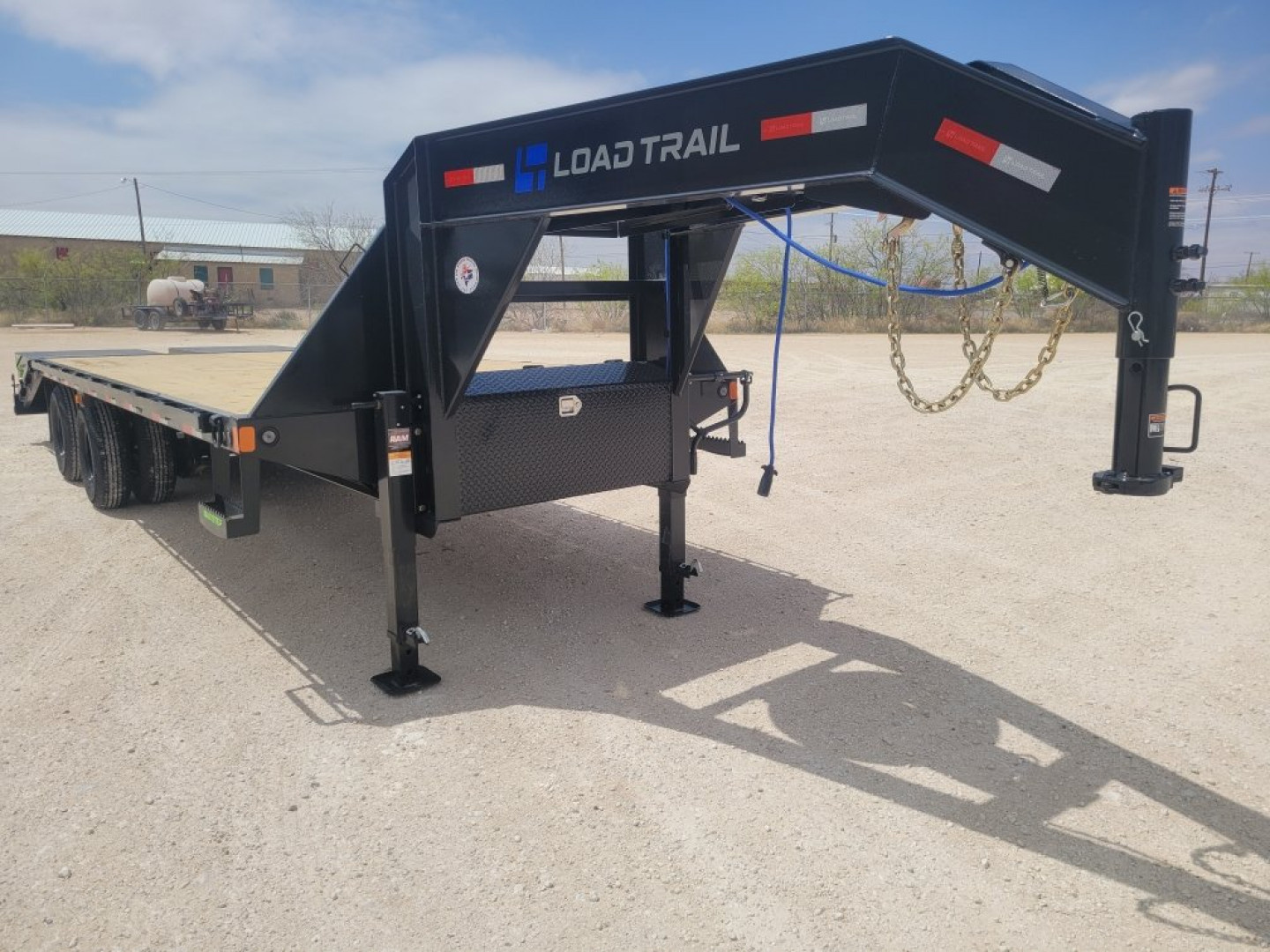 New 2025 Load Trail 25' 24K Gooseneck Trailer w/ Max Ramps