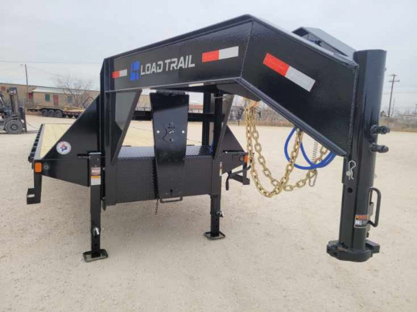 New 2026 Load Trail 32' 24K Gooseneck 17.5 Singles Max Ramps