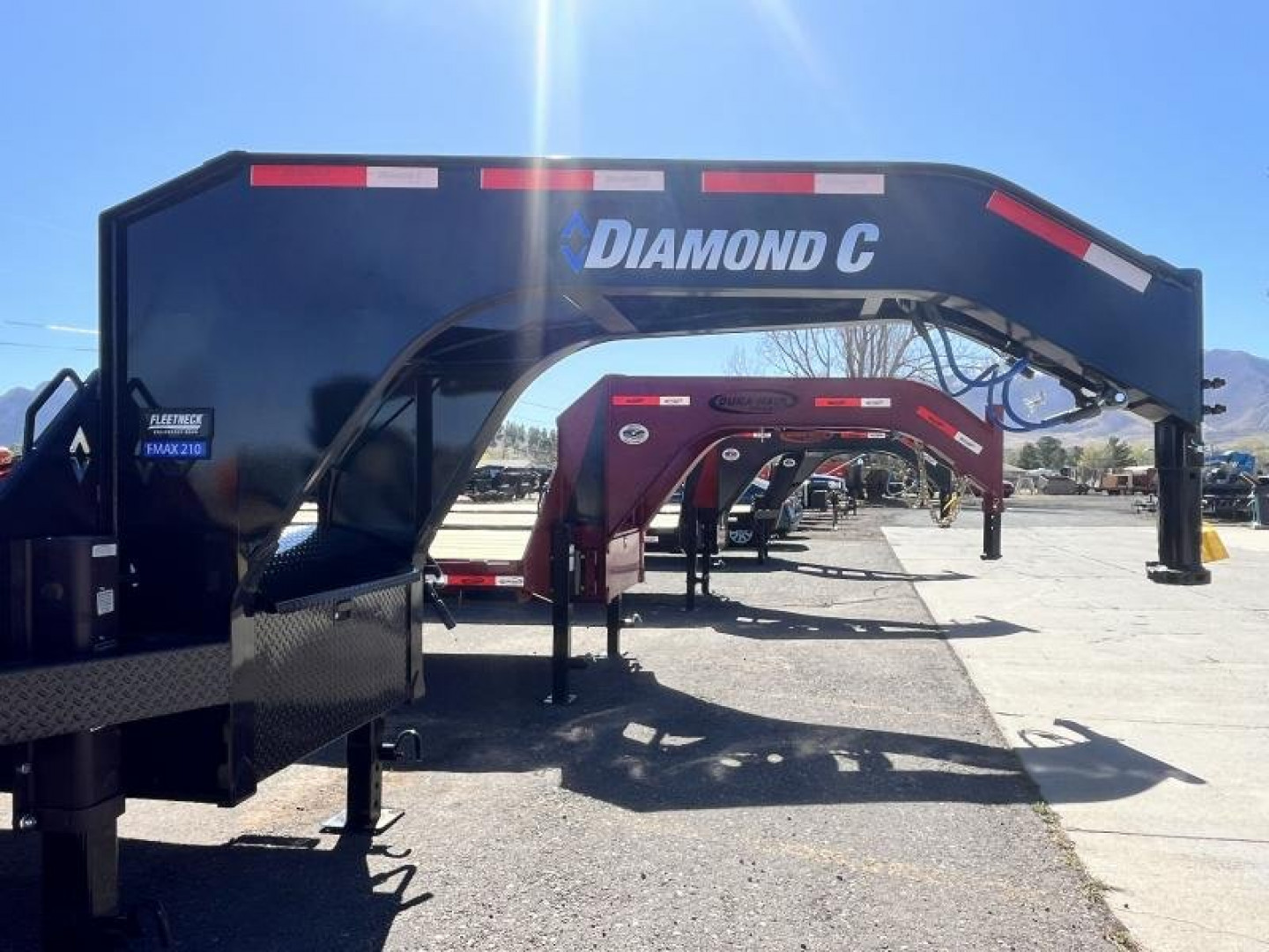 New 2025 Diamond C Gooseneck Dual Wheel Tandem Axle Deckover/25,000 ...