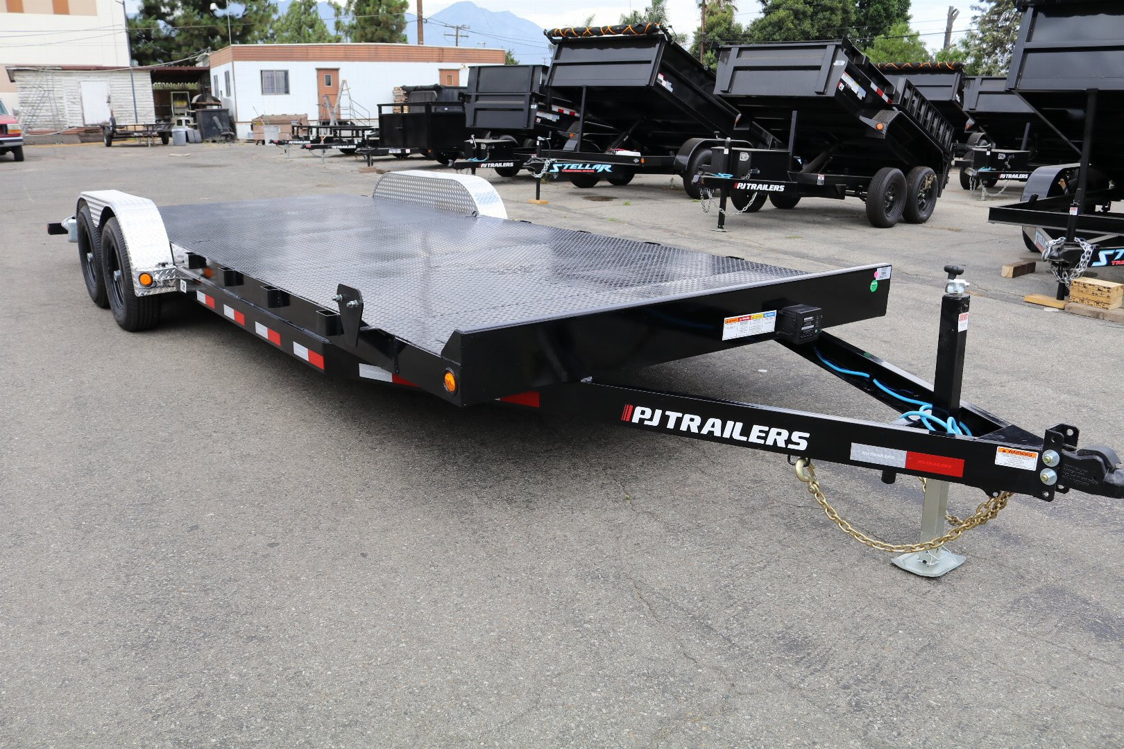 New 2025 PJ TRAILERS CH222 Car Hauler