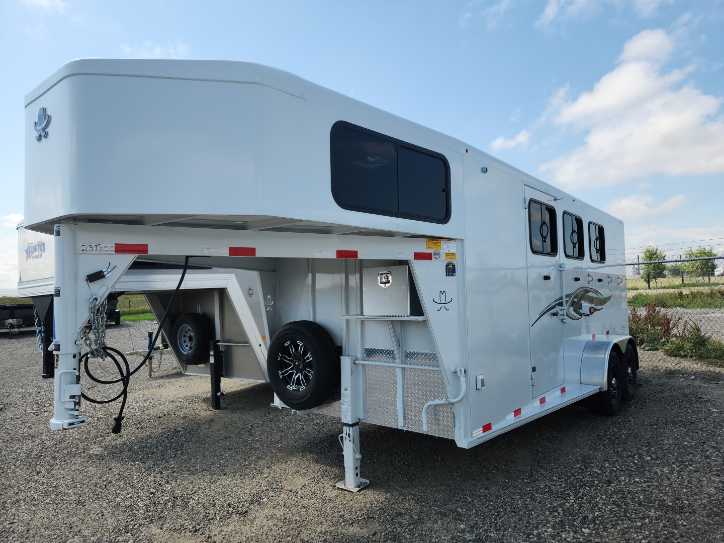 Used 2023 Titan Trailer ROYAL II 3H Stock / Stock Combo Trailer for ...