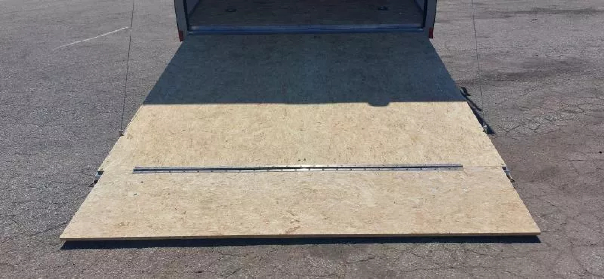 New 8 X 24 CAR HAULER ENCLOSED 24' BOX + 2 ' V-NOSE ALL ALUMINUM BY ...