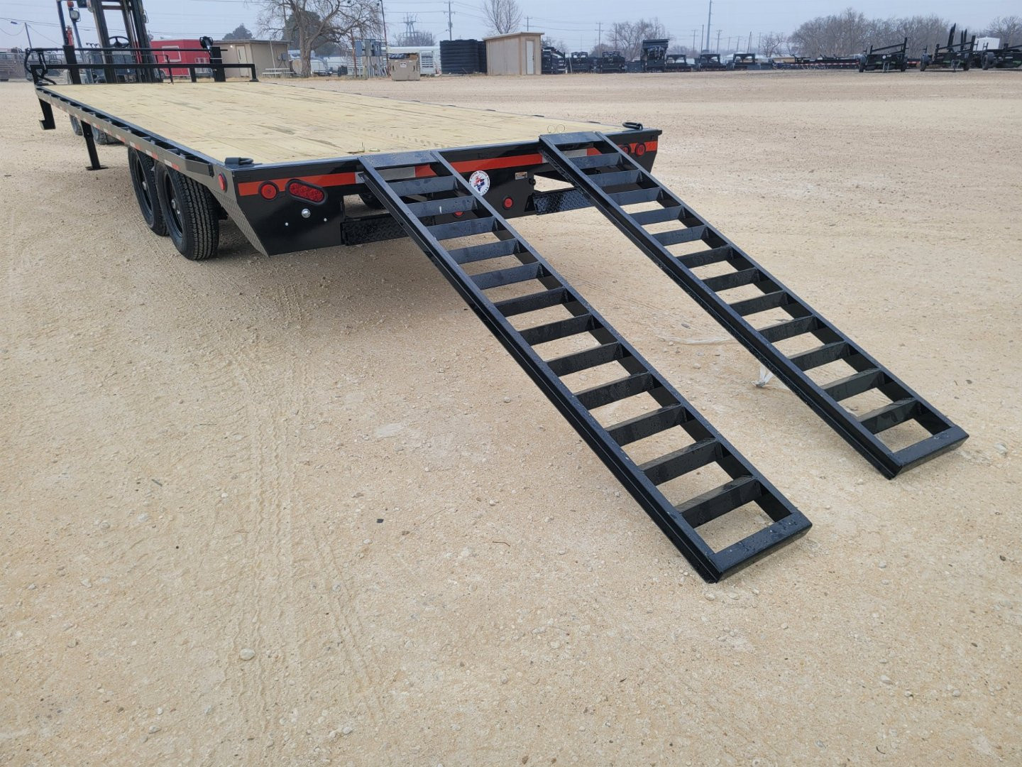 New 2025 Load Trail 25' 24K Gooseneck Trailer w/ Max Ramps