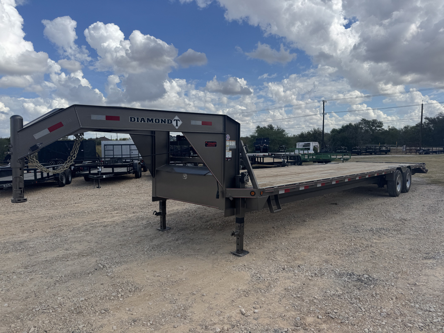 New 2025 Diamond T 10236SDSKPGN Deckover Trailer for sale in Marion, TX