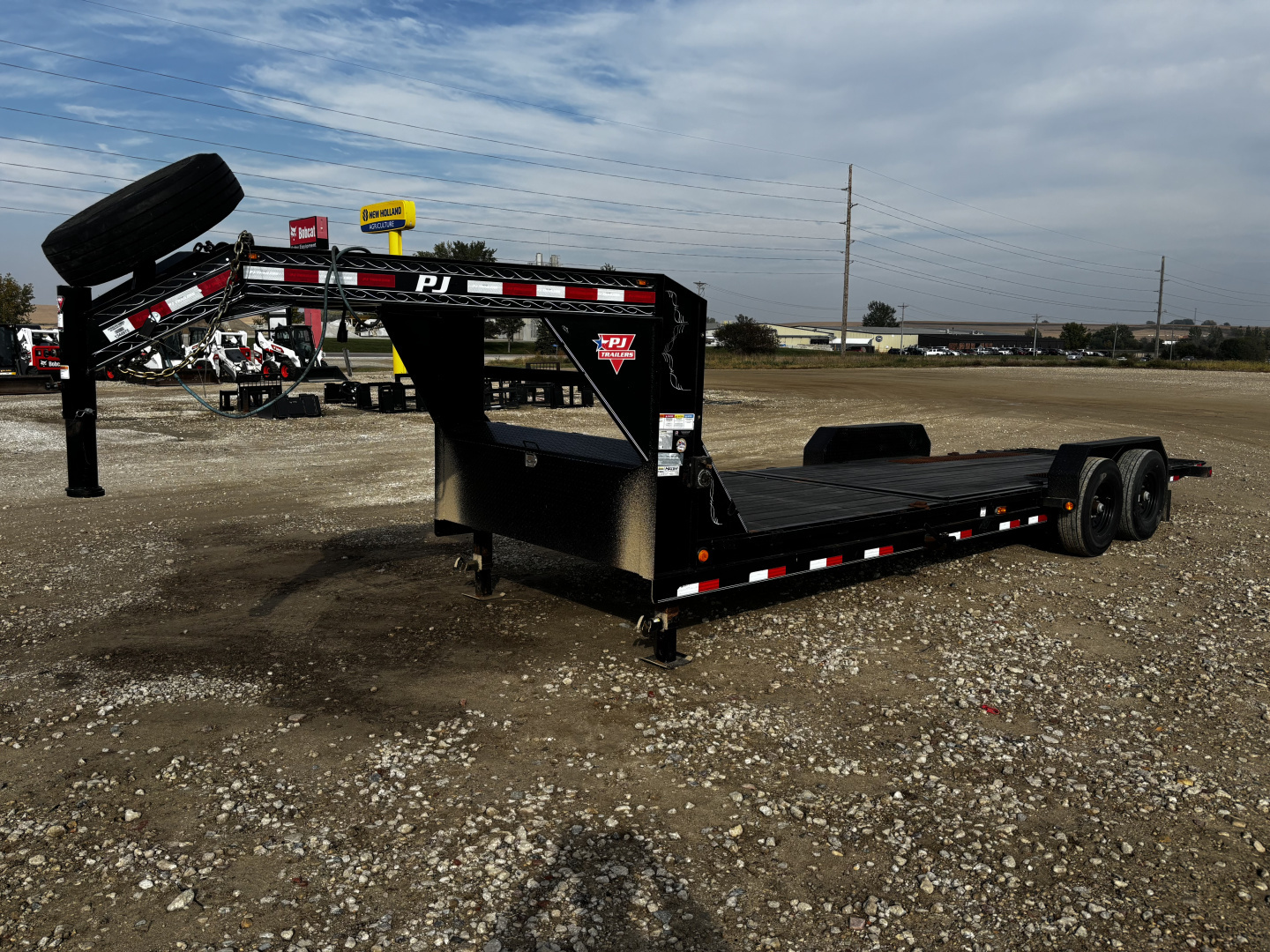 Used 2021 PJ Trailers 24x6 Gooseneck Tilt Trailer for sale in Carroll, IA