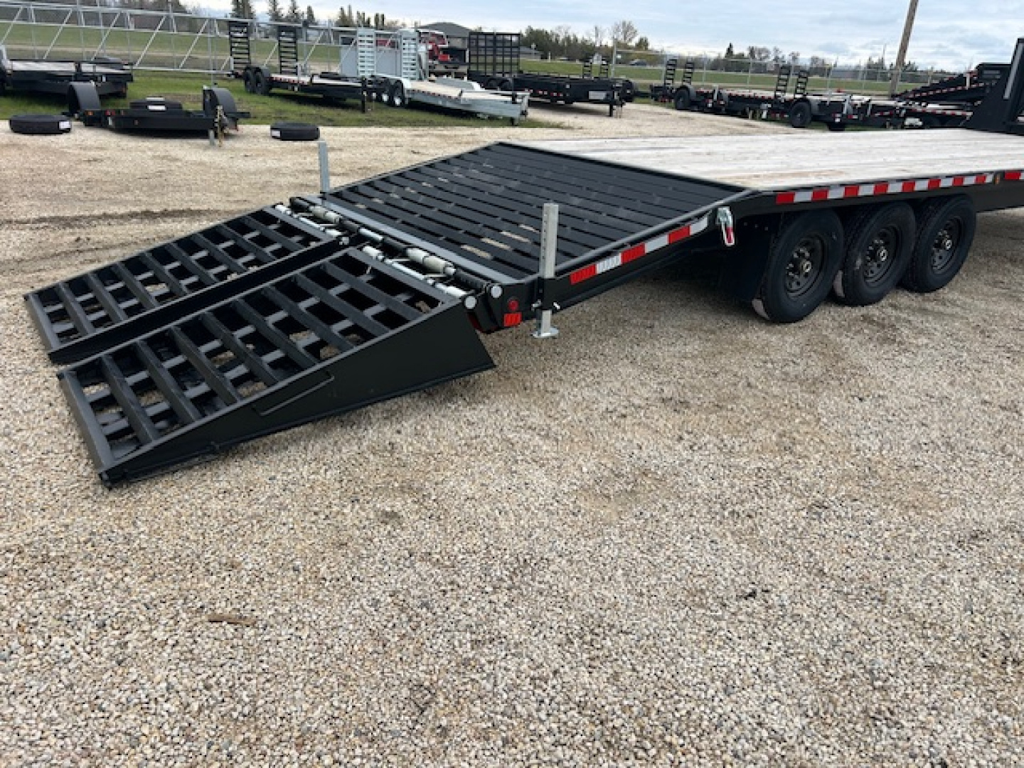 New 2026 Canada Trailers 28ft triple axle Gooseneck for sale in Manitoba,