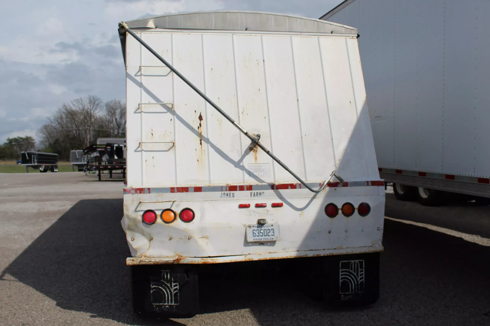 Used 2004 Hopper Bottom Trailer for sale in Russellville, KY
