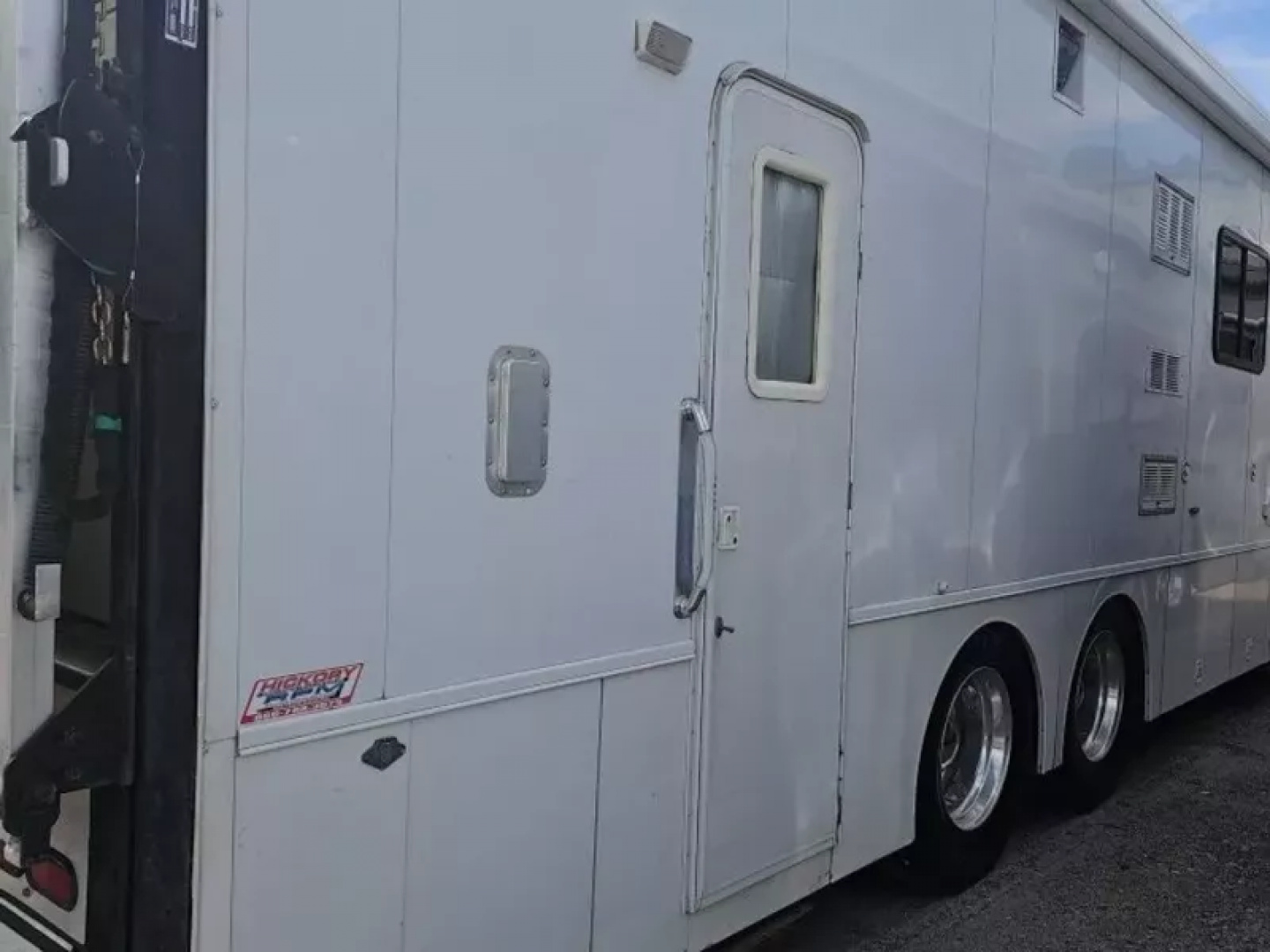 Used 2005 Showhauler Garage Class C for sale in Hickory, NC