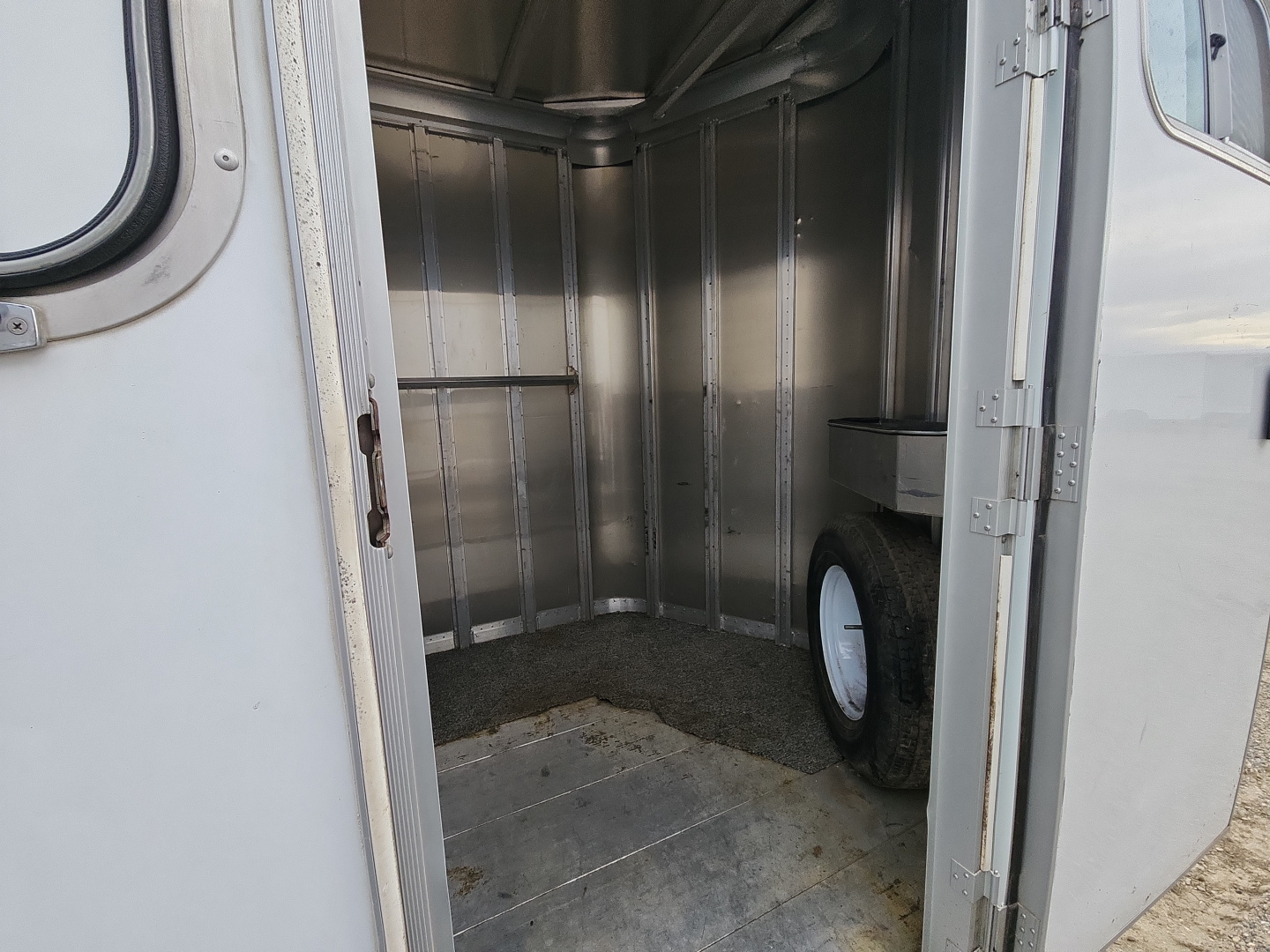 Used 1996 Featherlite Trailers 2H STRAIGHT Stock / Stock Combo Trailer ...